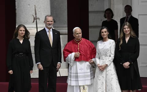 Papa Leone XIV in Spagna, l'incontro con il re Felipe e la regina ...