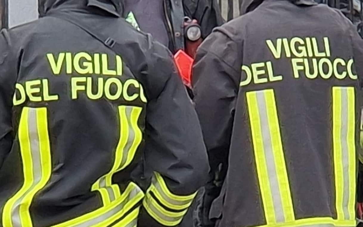 Incendio in un palazzo a Trieste: morta una 77enne e diversi ...