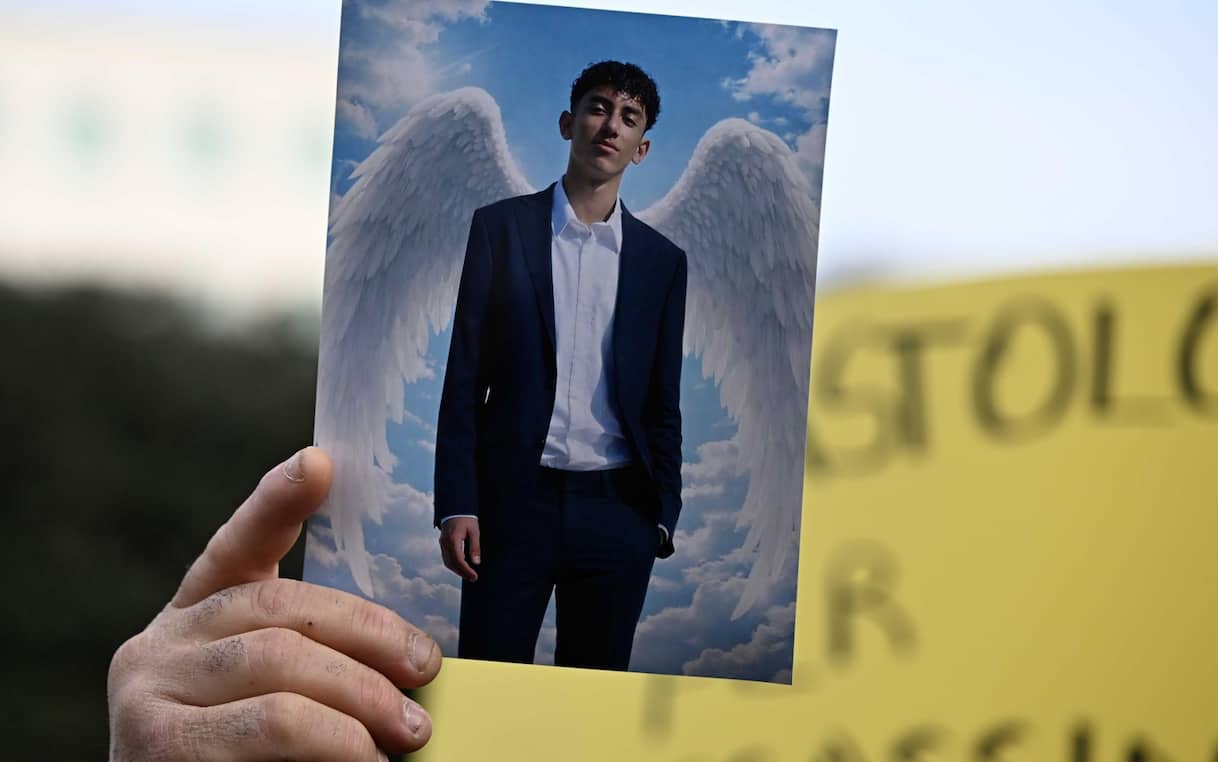 Ragazzo accoltellato a La Spezia, interrogatorio dello studente fermato ...