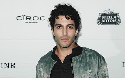 'The Night Agent', arriva la seconda stagione. Il cast della serie ...