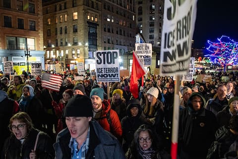 Morte Renee Nicole Good a Minneapolis: proteste contro l'Ice negli Usa ...
