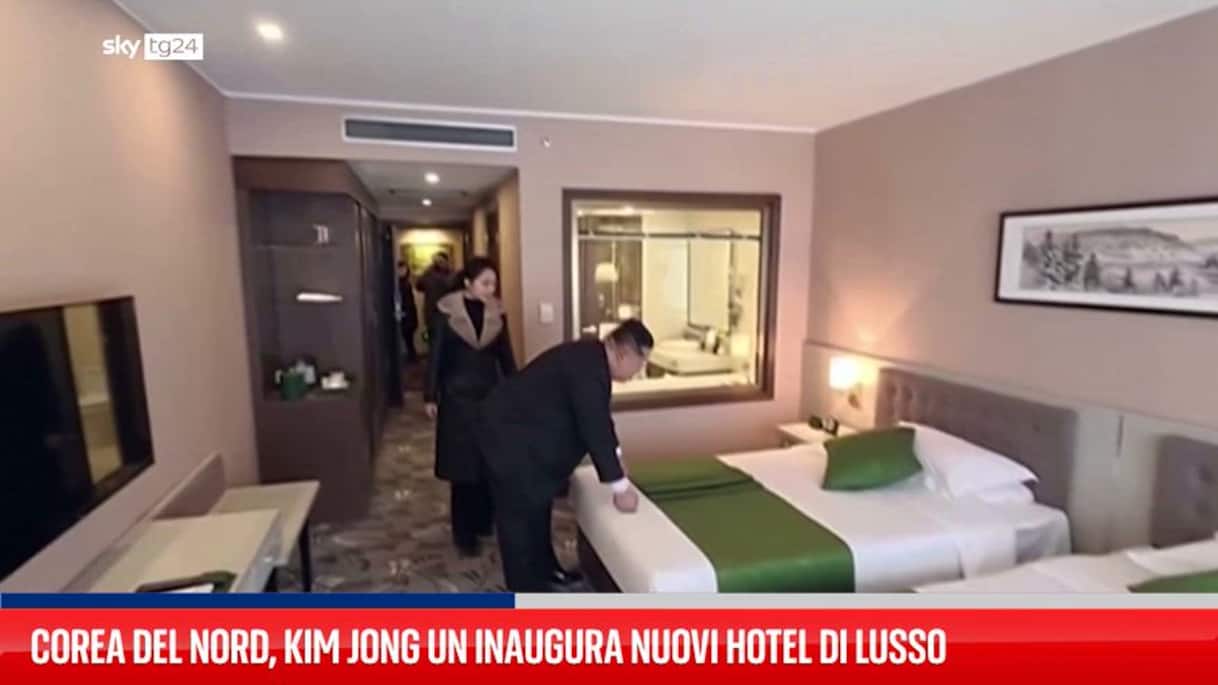 Corea del Nord, Kim Jong Un inaugura nuovi hotel di lusso | Video Sky TG24