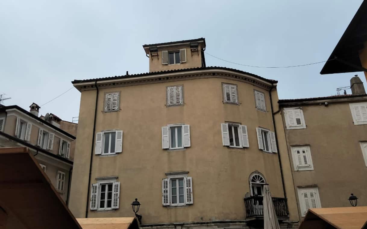Madre uccide figlio di 9 anni a Muggia (Trieste) tagliandogli la gola ...