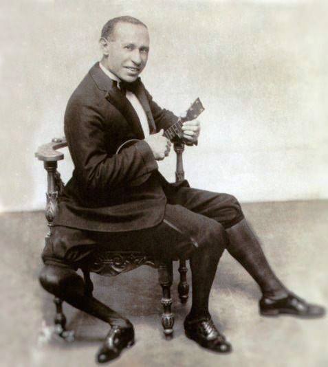Frank Lentini, la storia incredibile dell'uomo con tre gambe nel libro ...