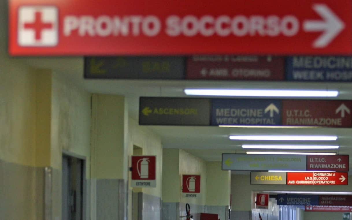 Aggressioni negli ospedali, insulti e schiaffi a infermiera e ...