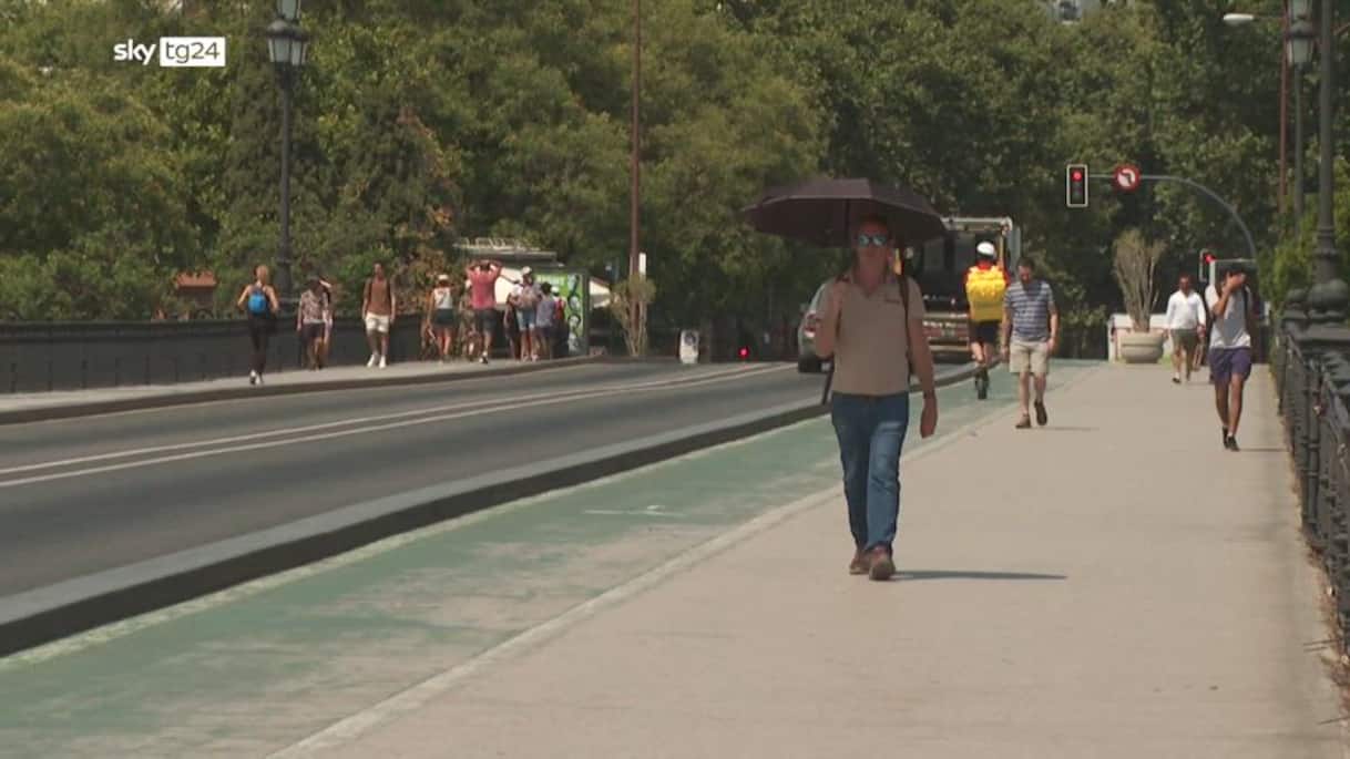 Caldo record in Europa, a Siviglia picco di 42 gradi | Video Sky TG24