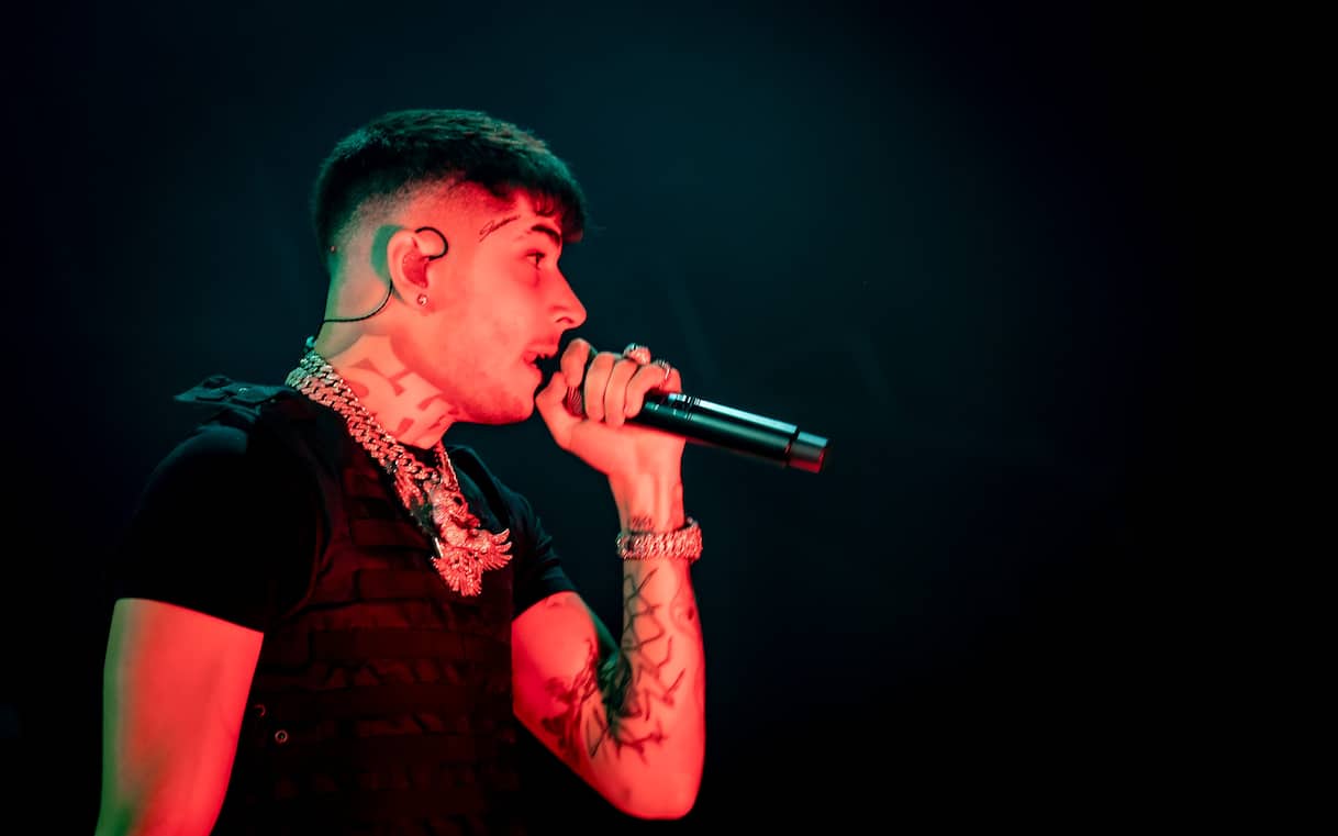 Shiva a Milano, la possibile scaletta del concerto all'Unipol Forum di ...