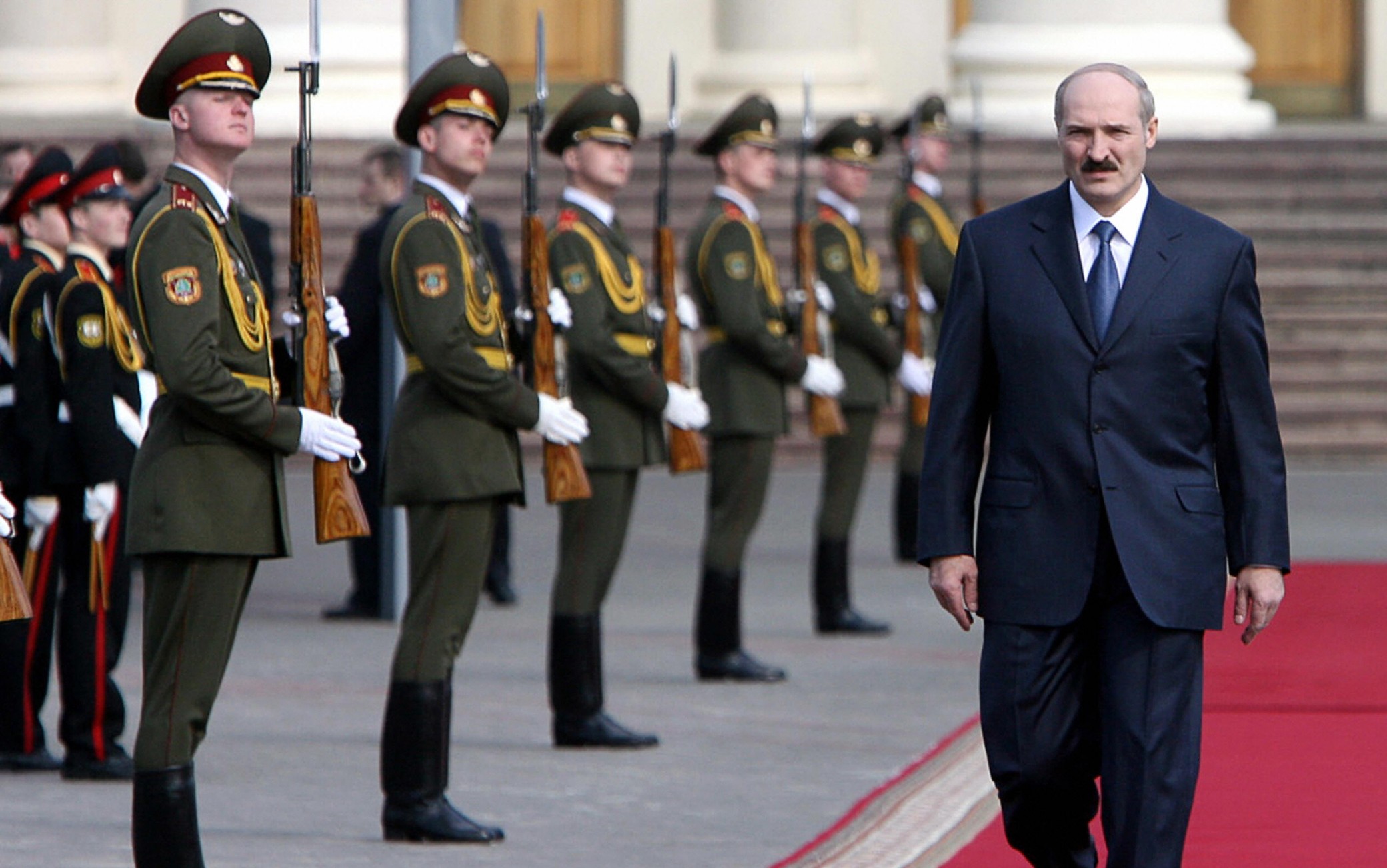 Lukashenko, chi è il presidente della Bielorussia: la sua storia ...