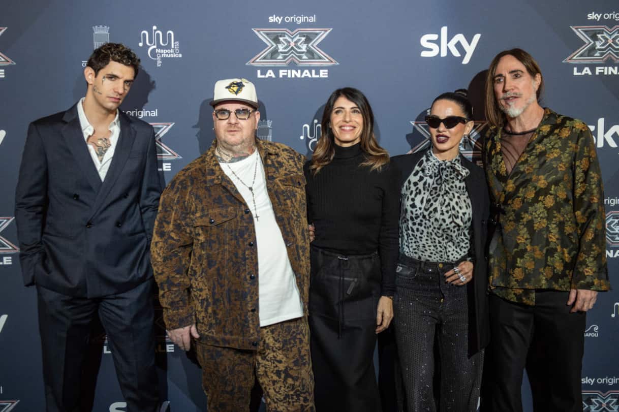 Finale di X Factor 2024, le anticipazioni: Ospiti Robbie Williams e ...