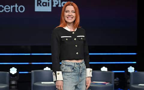 Noemi, chi è e come è cambiata la cantante e conduttrice del Concerto ...