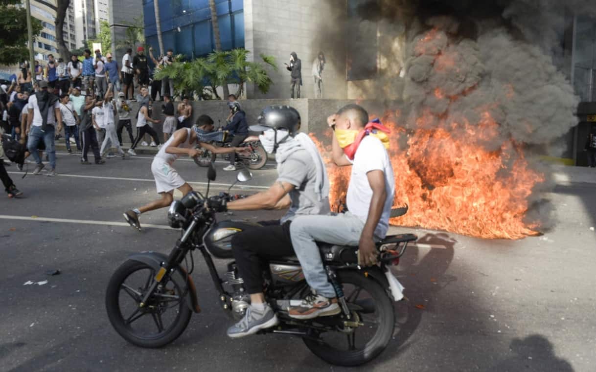 Venezuela, scontri e proteste dopo rielezione Maduro: 11 morti e 749 ...