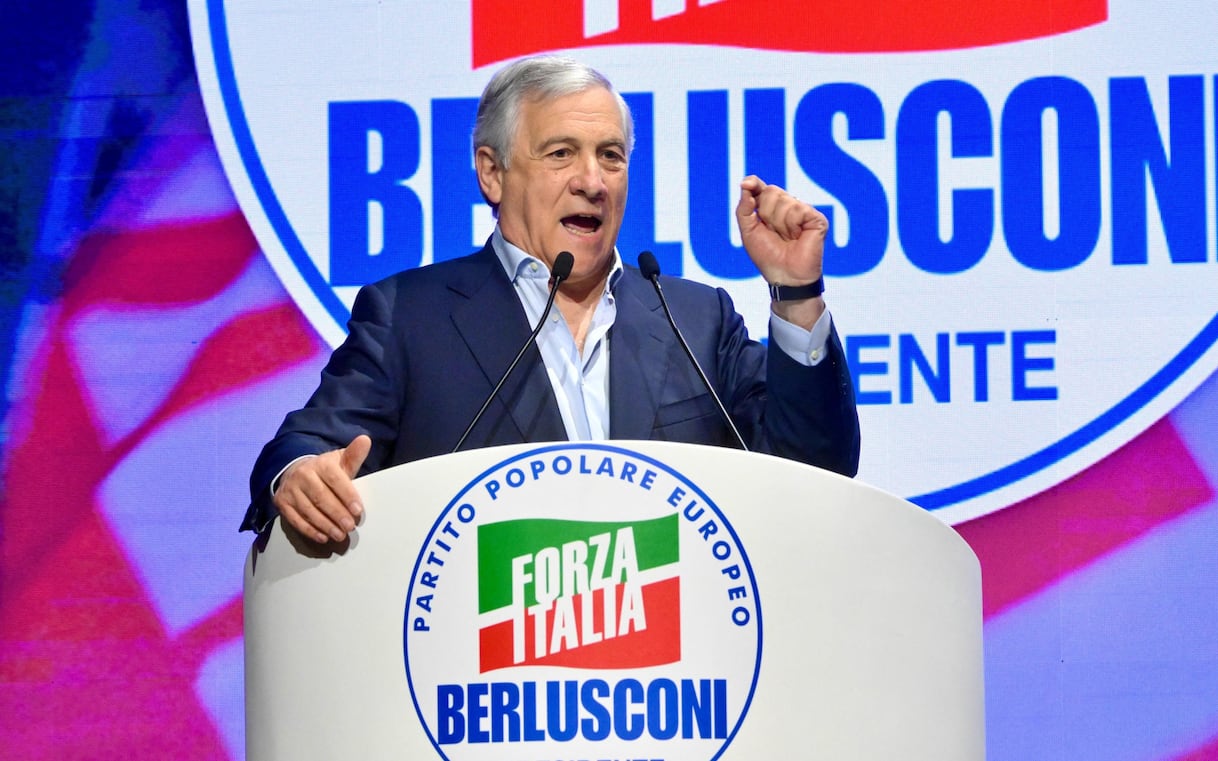 Forza Italia: il governo va bene così, senza cambiamenti | SkyTG24