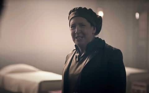 Compie 70 anni Ann Dowd, i suoi ruoli più famosi. FOTO | SkyTG24