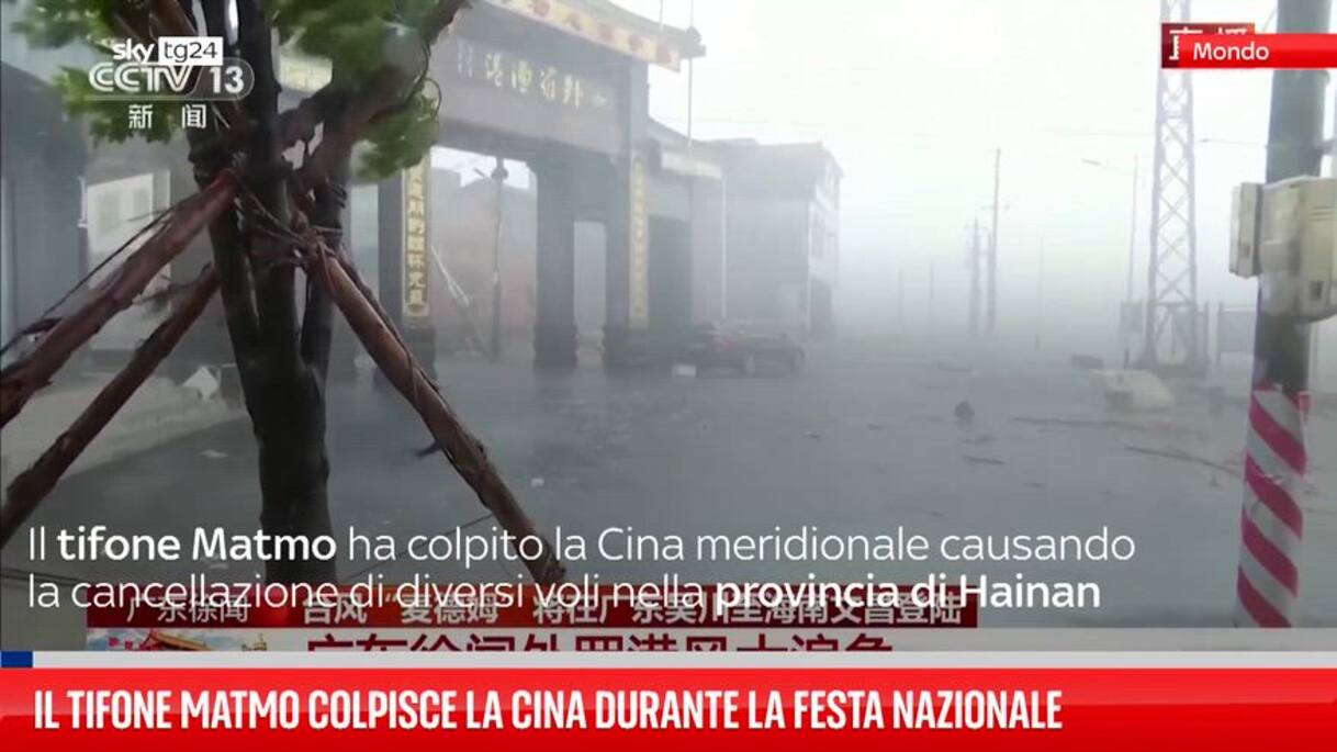 Il tifone Matmo colpisce la Cina durante la Festa Nazionale | Video Sky ...