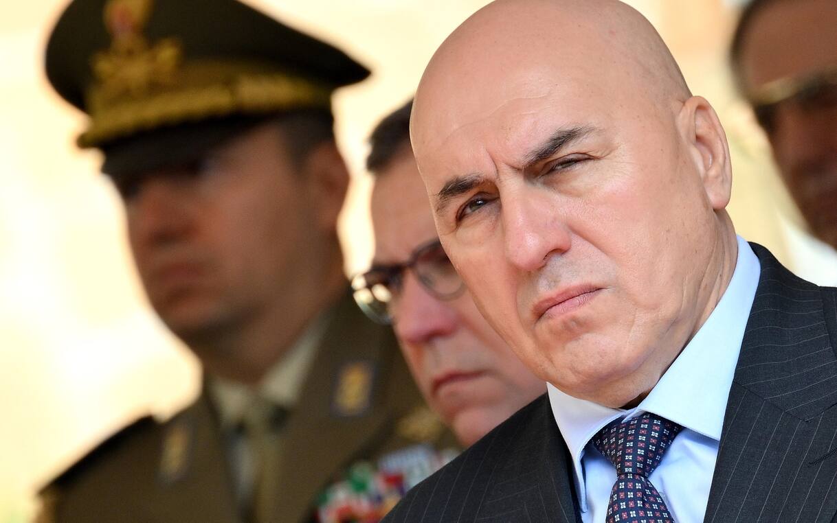Terrorismo in Italia, Crosetto lancia l'allarme: 'Possono succedere ...