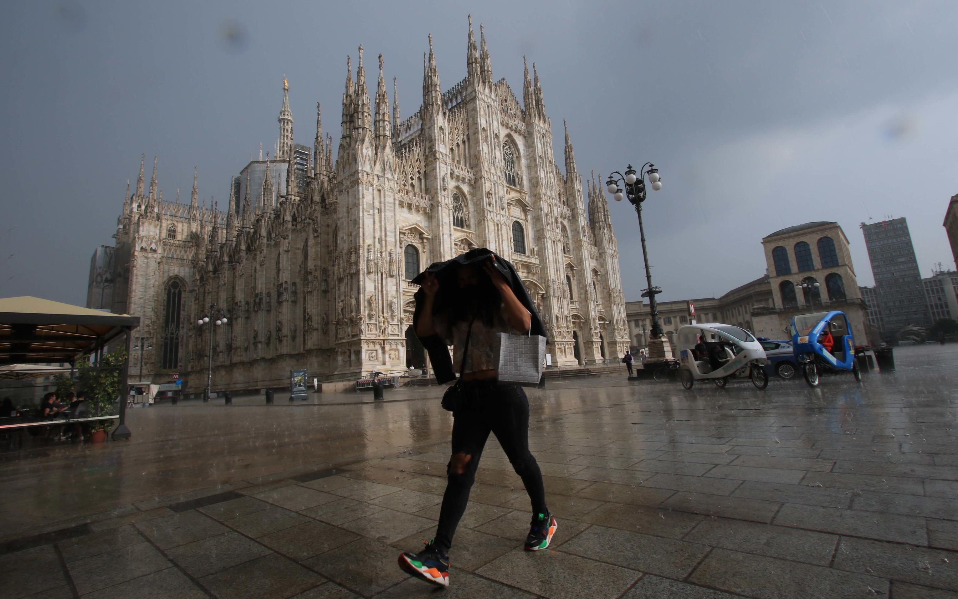Previsioni meteo e del tempo a Milano oggi e domani | Sky TG24
