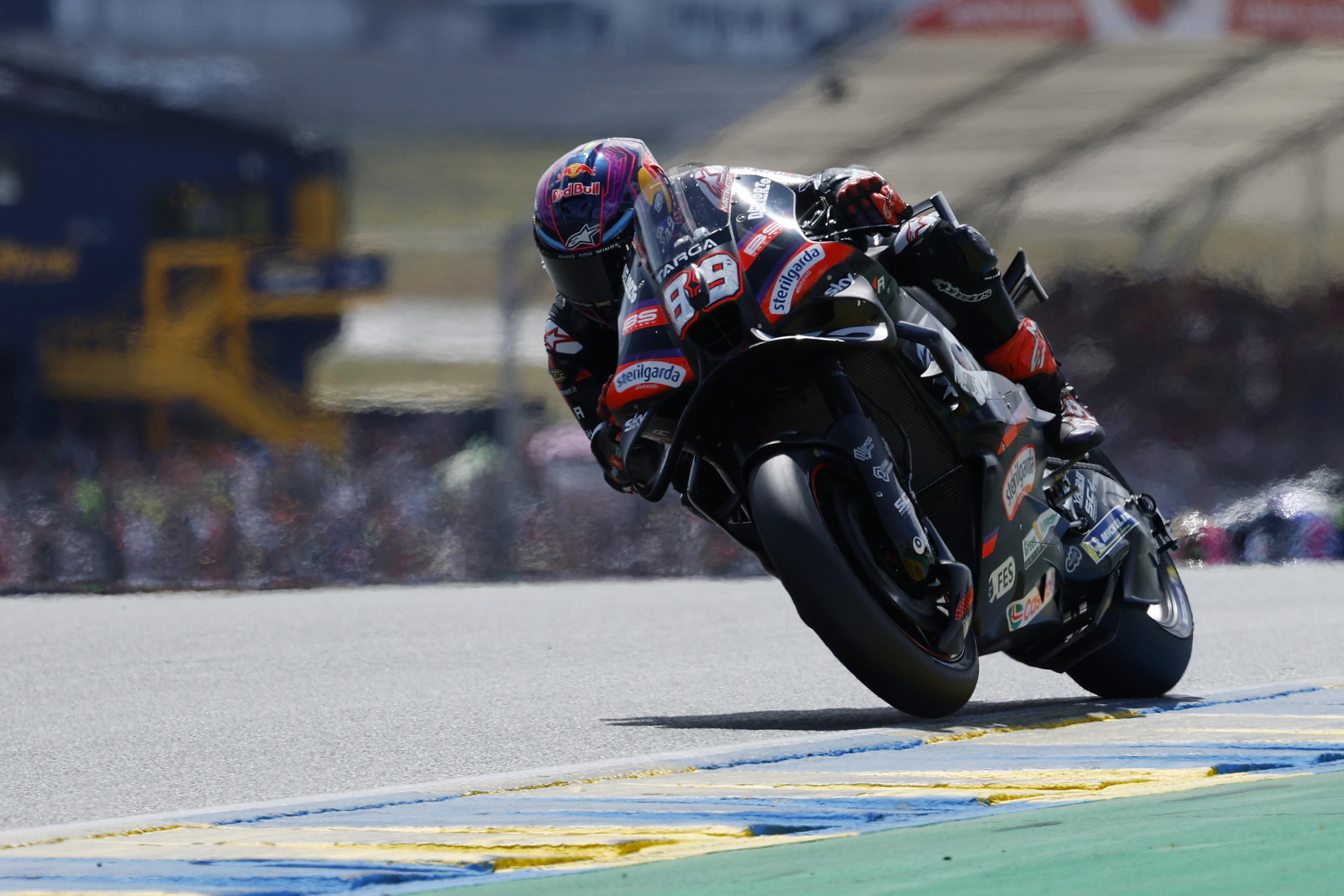 MotoGp Francia, Martin vince davanti a Bezzecchi e fa doppietta | Sky TG24