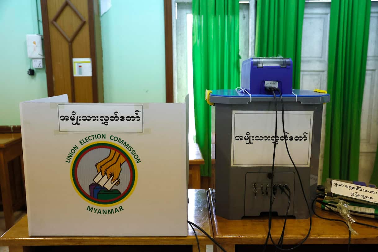 Il Myanmar per la prima volta al voto dopo il golpe | SkyTG24